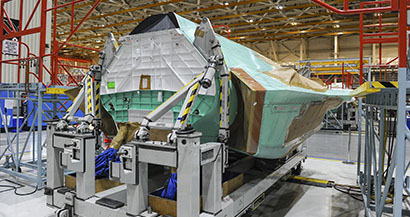 Northrop Grumman Delivers Center Fuselage for Australia's First F-35 ...
