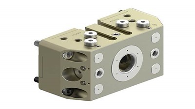 Small robot pallet exchange coupling - Aerospace Manufacturing and Design